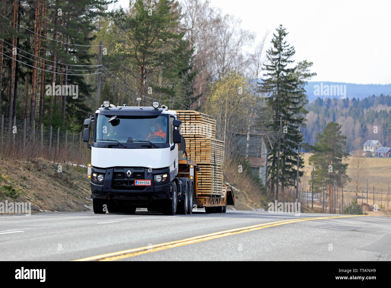 Timber trucks hi-res stock photography and images - Alamy