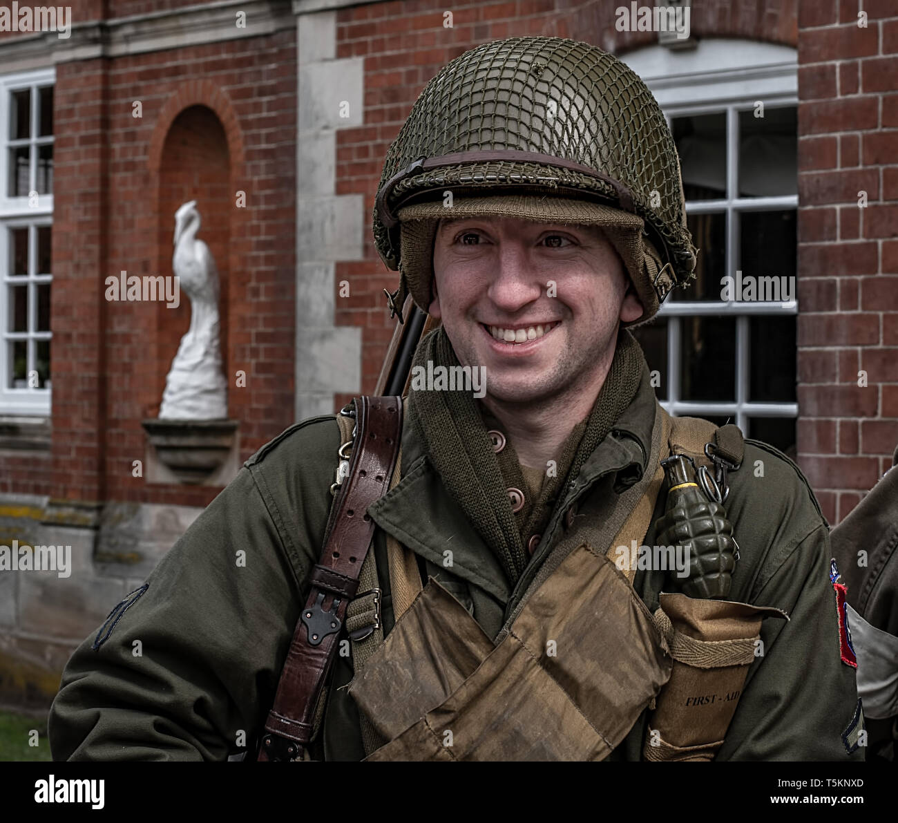 Gi soldier ww2 uk hi-res stock photography and images - Alamy