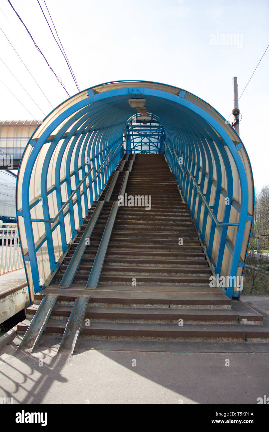 Pedestrian footbridge across motorway hi-res stock photography and ...