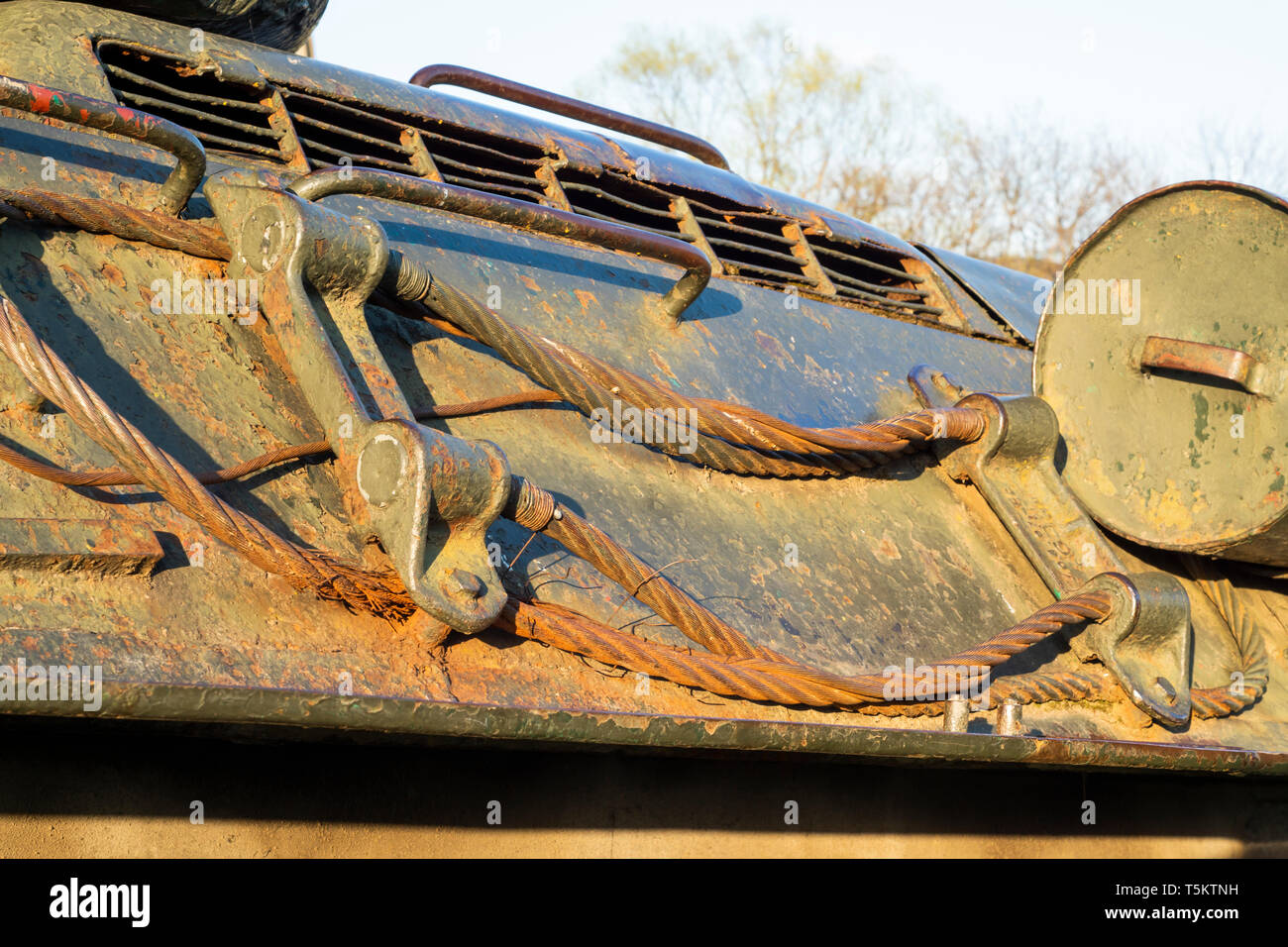 Tank wire hi-res stock photography and images - Alamy