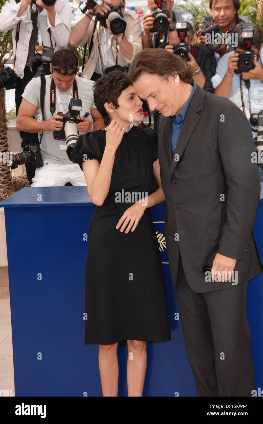 Cannes France May 17 2006 French Actress Audrey Tautou And Actor Tom Hanks At The Photocall