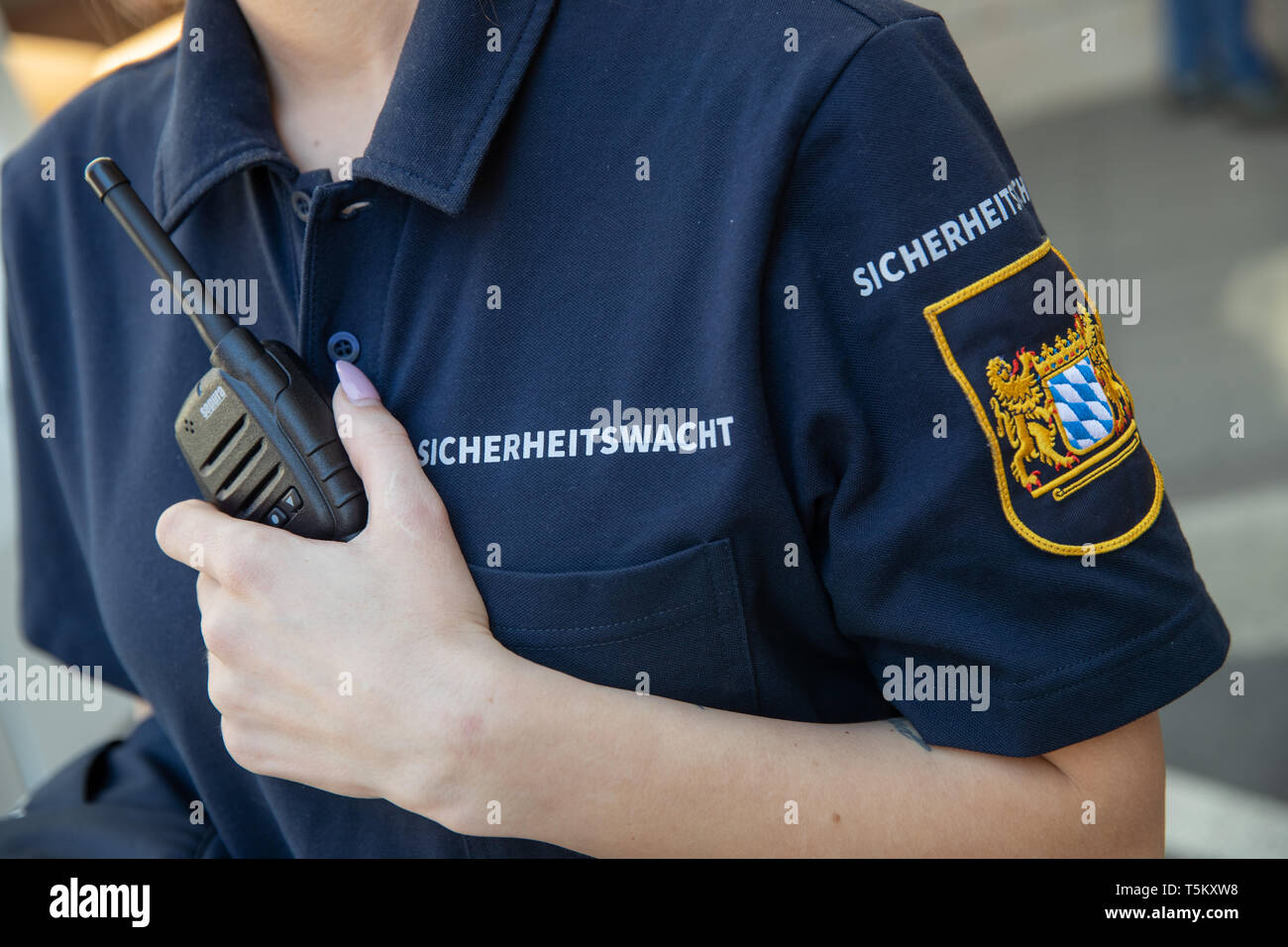 Nuremberg, Germany. 25th Apr, 2019. A member of the Bavarian security ...
