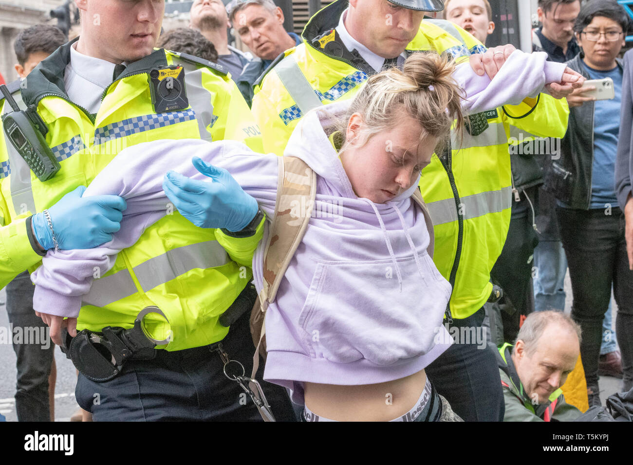 London, UK. 25th Apr 2019. Police arrest Extinction Rebellion ...