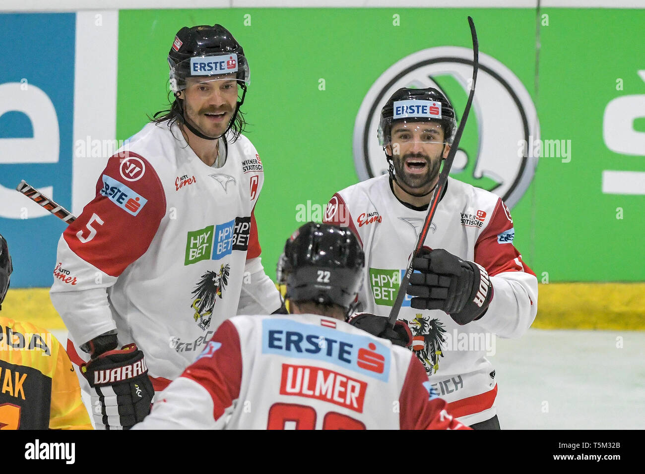 Regensburg, Germany. 25th Apr, 2019. Eishockey: international match ...
