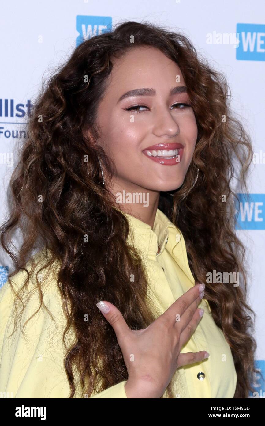 Los Angeles, CA, USA. 25th Apr, 2019. Skylar Stecker in attendance for ...