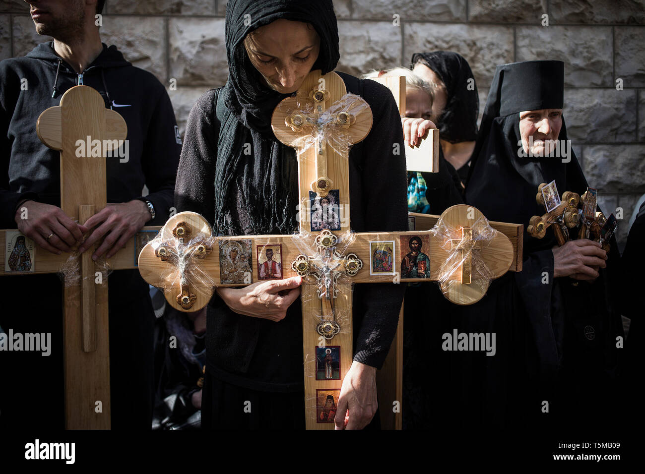 Jerusalem. 26th Apr, 2019. Orthodox Christians celebrate Good Friday ...
