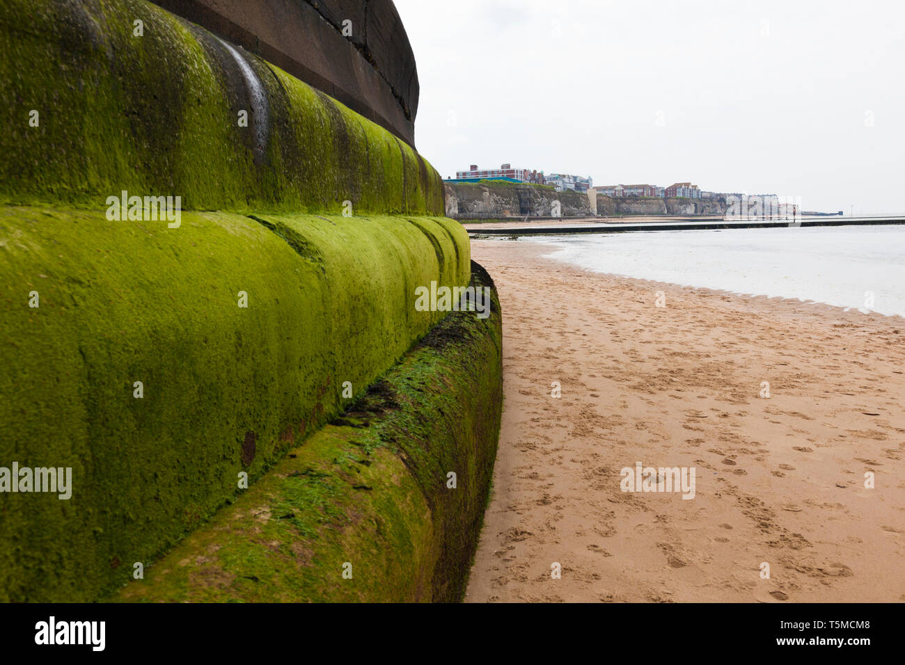 Walpole bay margate beach hi-res stock photography and images - Alamy