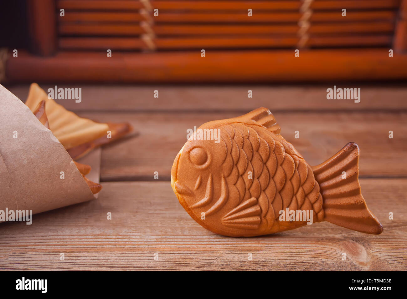 Red bean fish shaped cake hi-res stock photography and images - Alamy