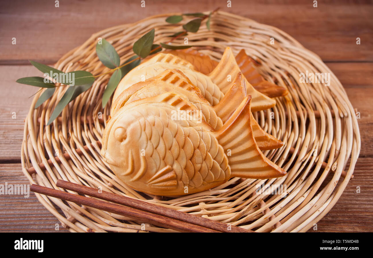 Red Bean Fish Shaped Cake High Resolution Stock Photography and Images ...