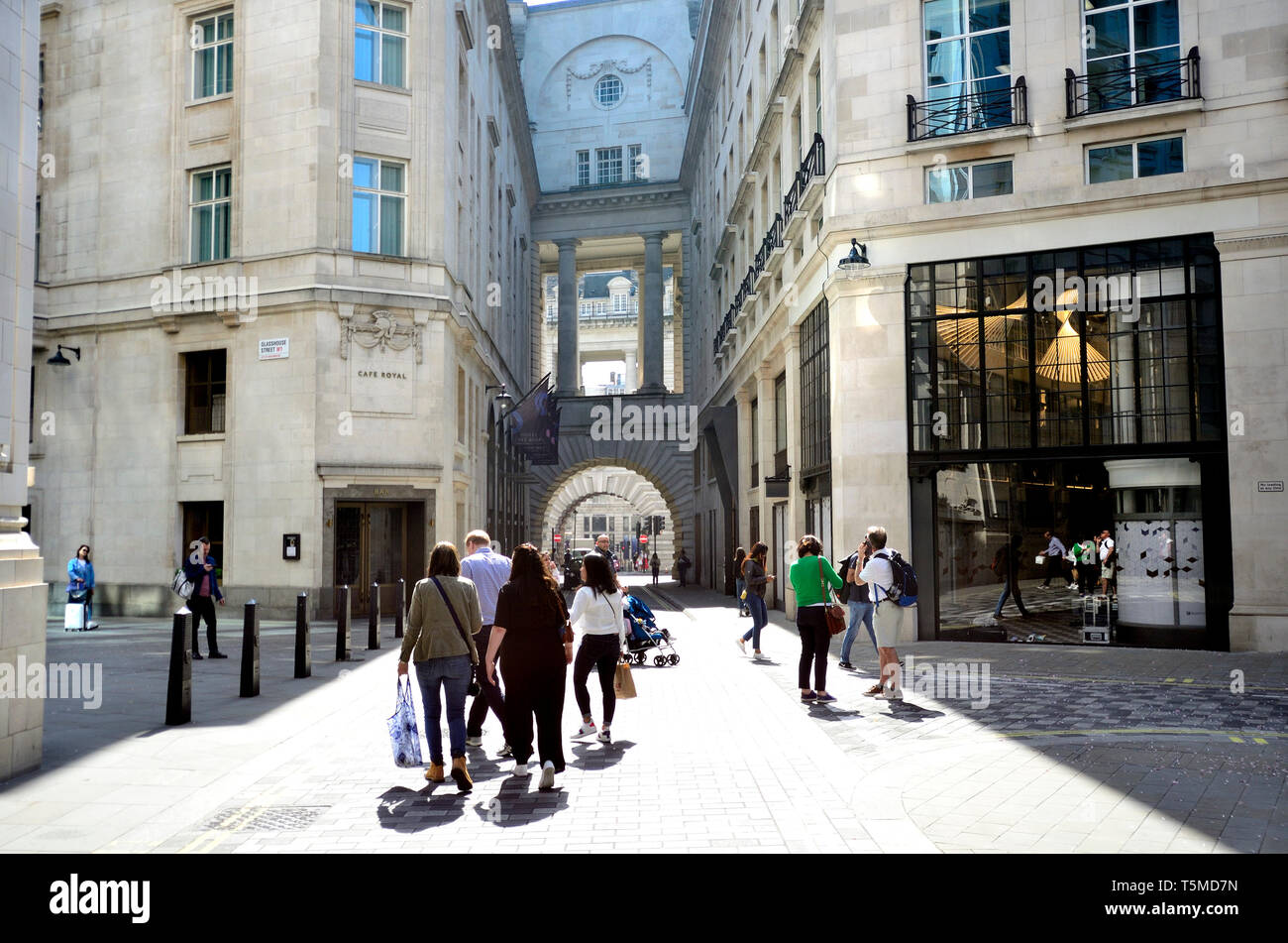 Cafe royal london regent street hi-res stock photography and images - Alamy