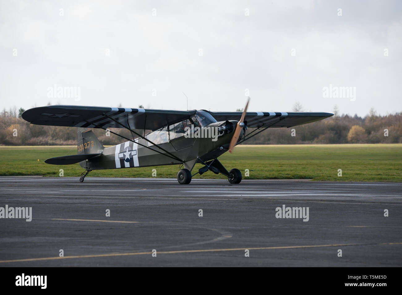 Ww2 piper cub hi-res stock photography and images - Alamy