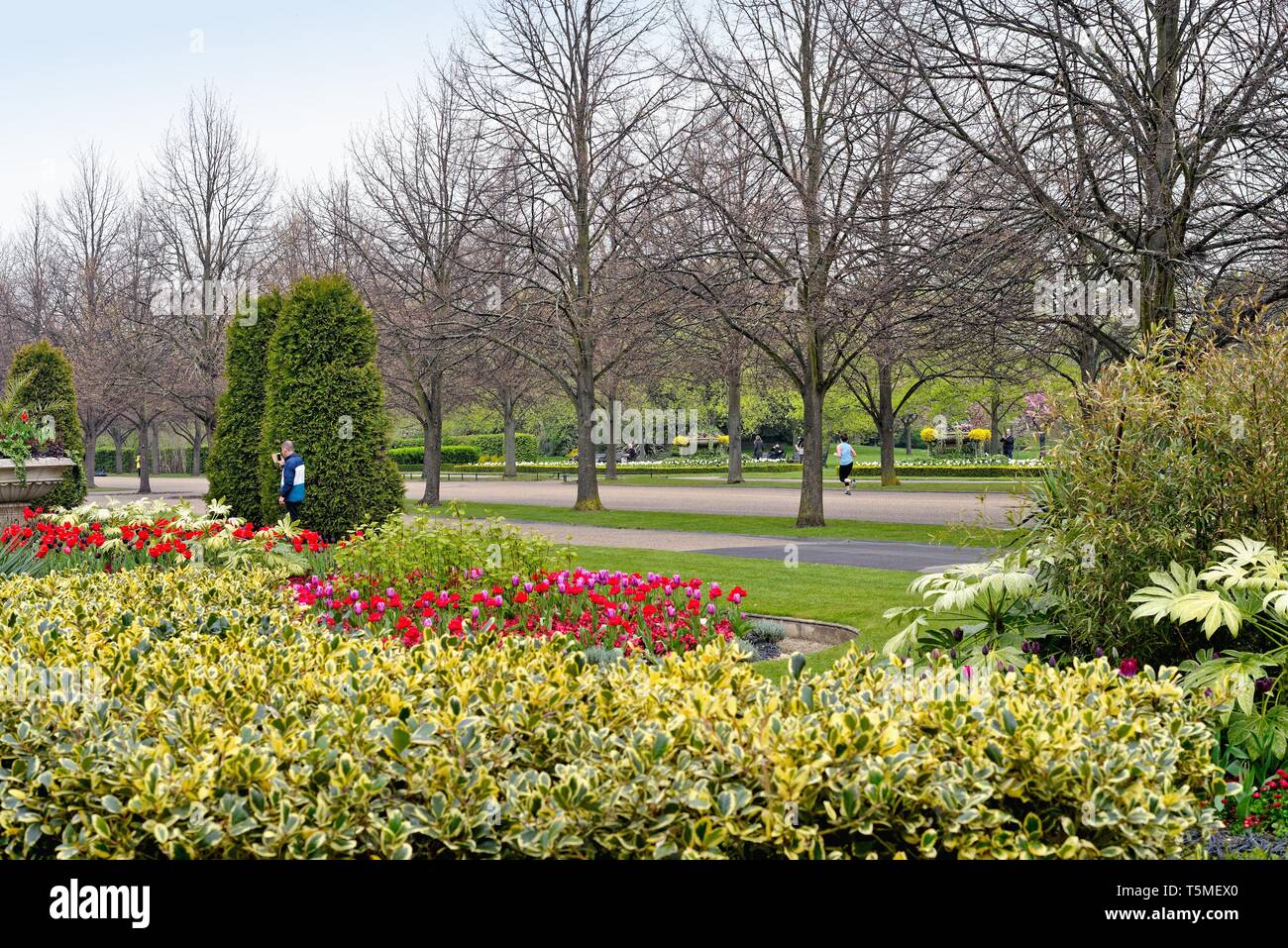 The regents park royal park hi-res stock photography and images - Alamy