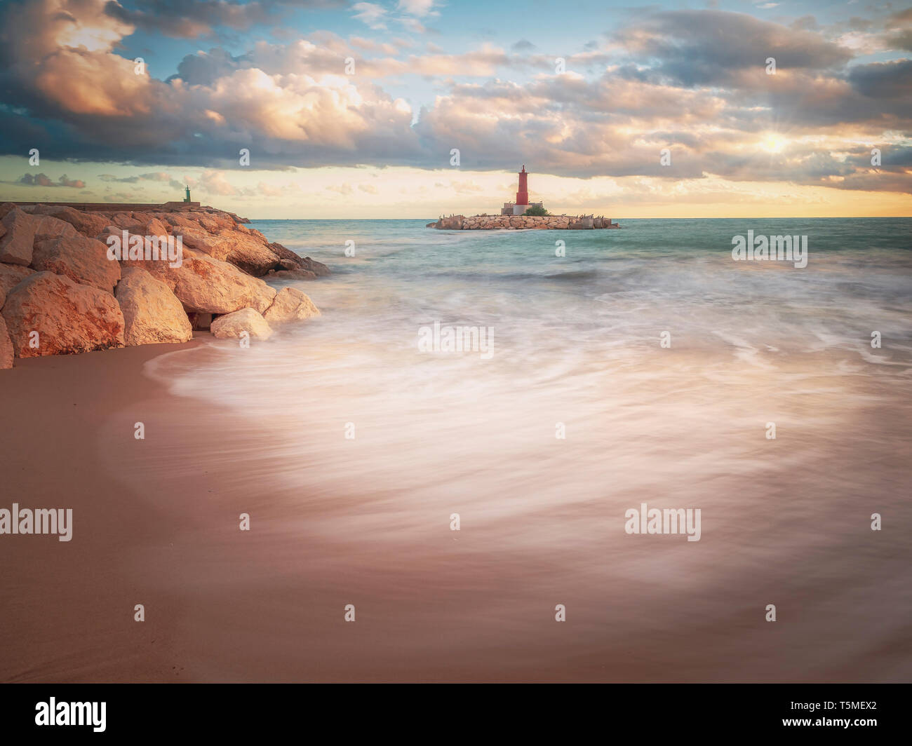 Movement lighthouse hi-res stock photography and images - Alamy