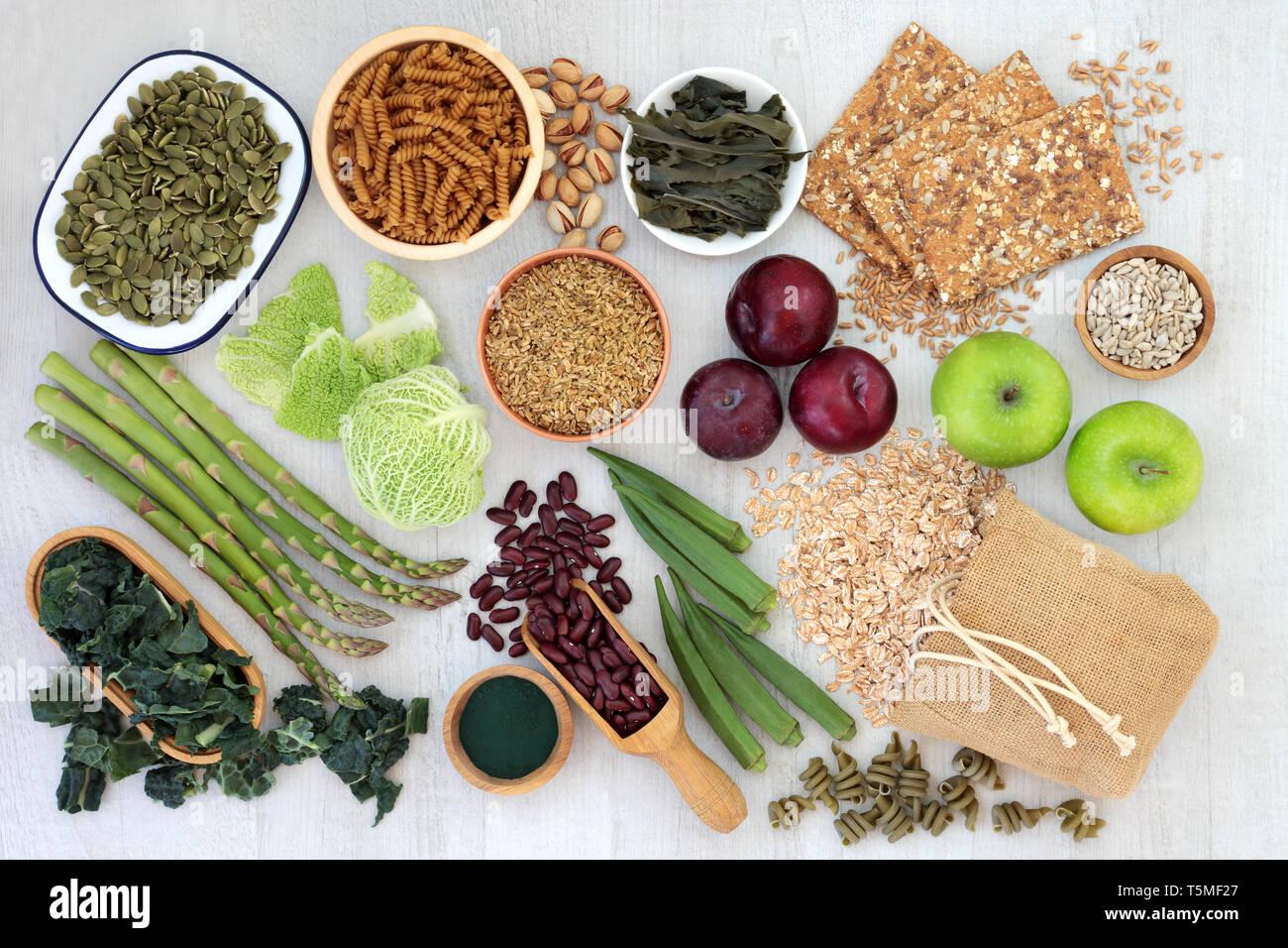 High fibre super food with whole grain crackers, fruit, vegetables ...