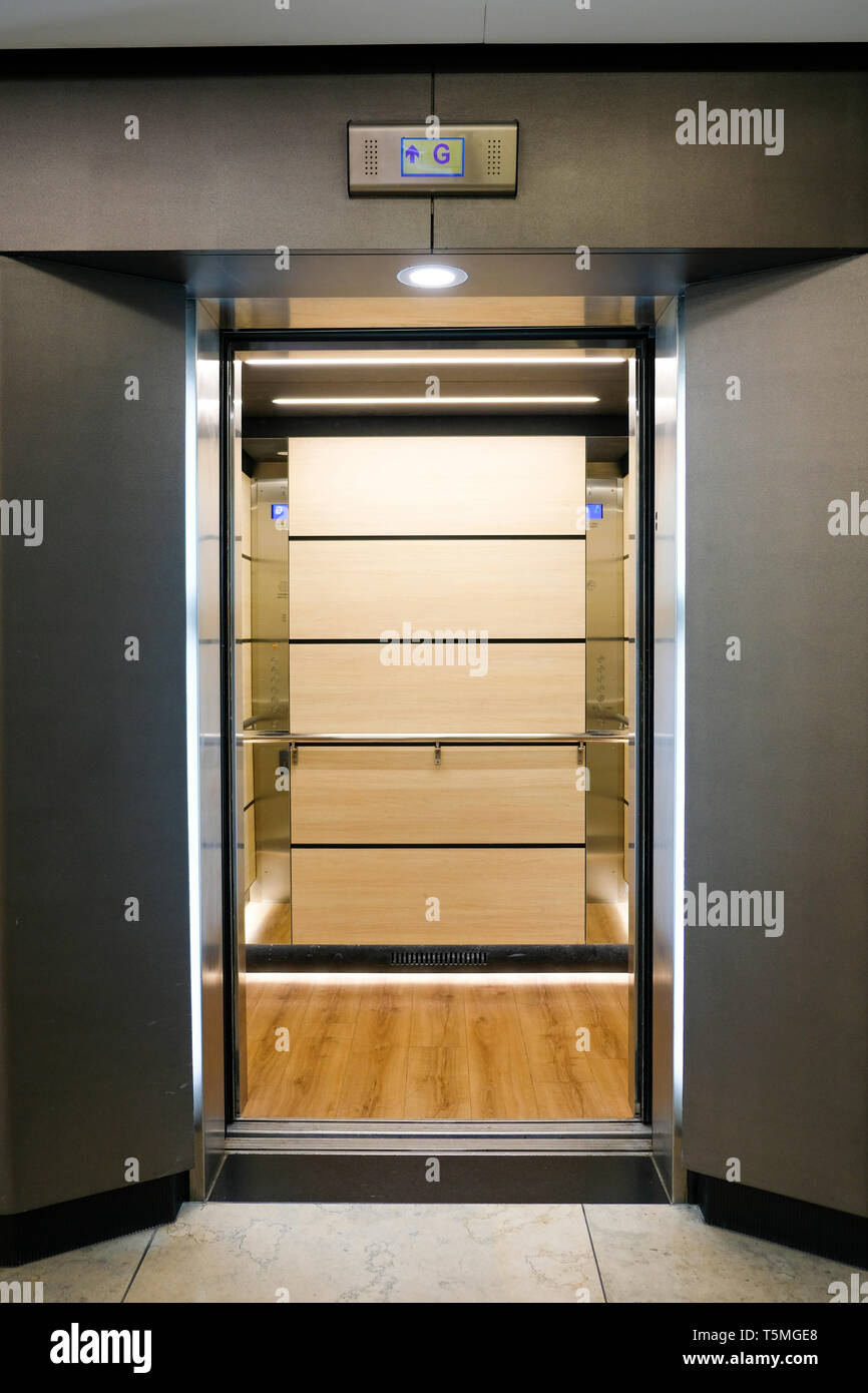 Elevator Lift Doors High Resolution Stock Photography and Images - Alamy