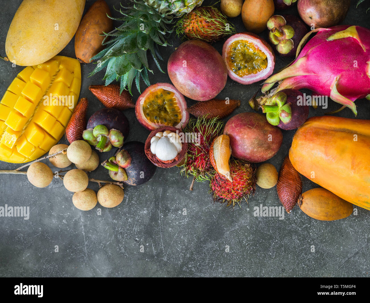 Rambutan fruit thailand hi-res stock photography and images - Alamy