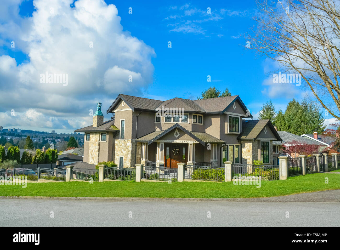 Luxury residential house with great view on Vancouver Stock Photo - Alamy
