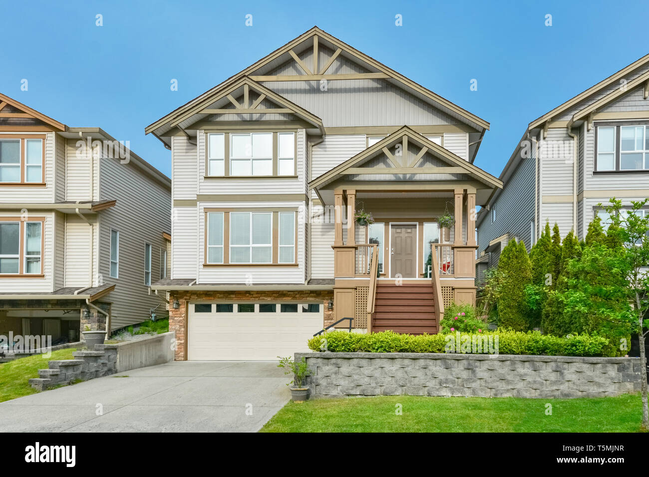 3 levels architecture hi-res stock photography and images - Alamy