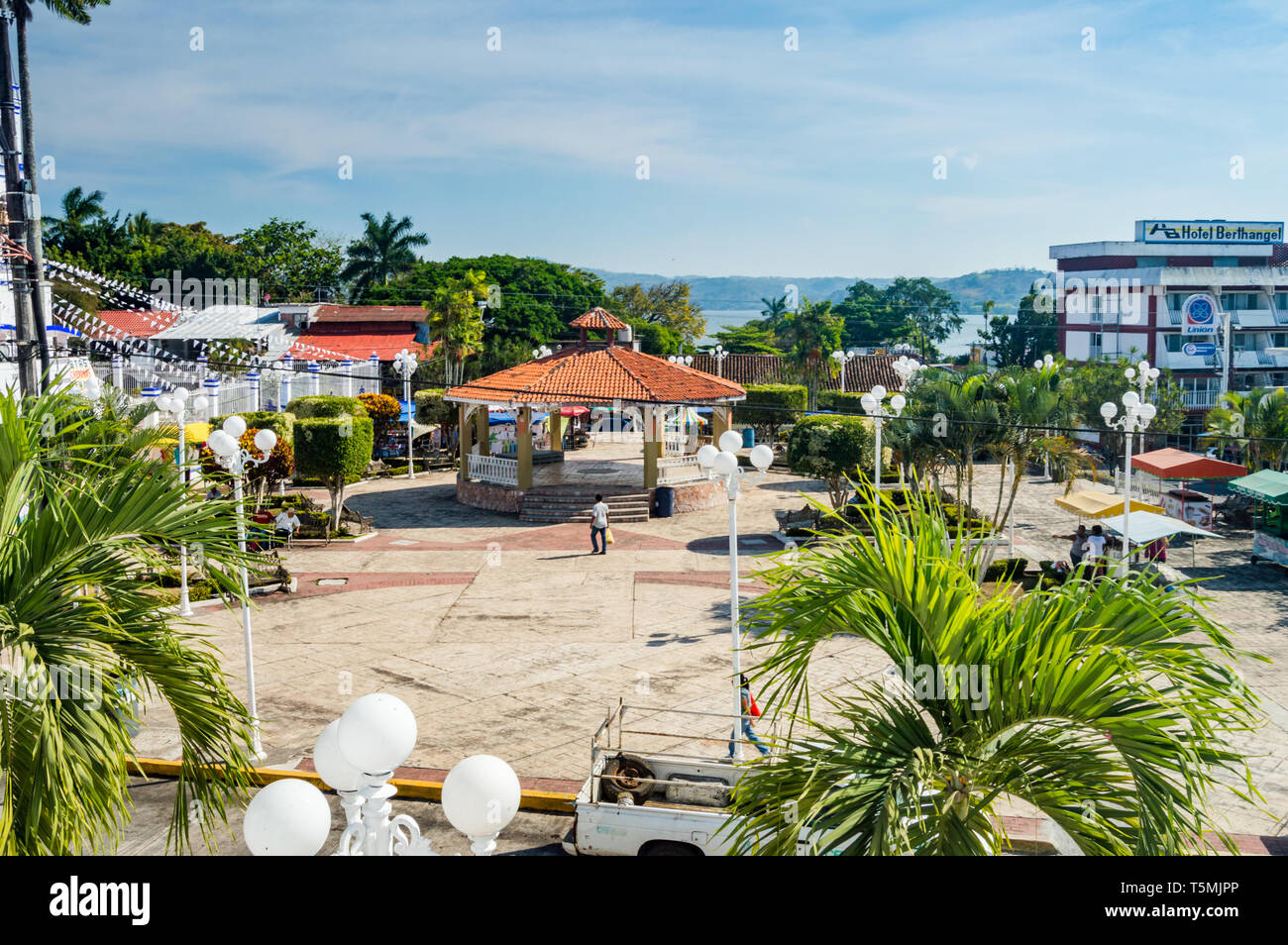 Catemaco hi-res stock photography and images - Alamy