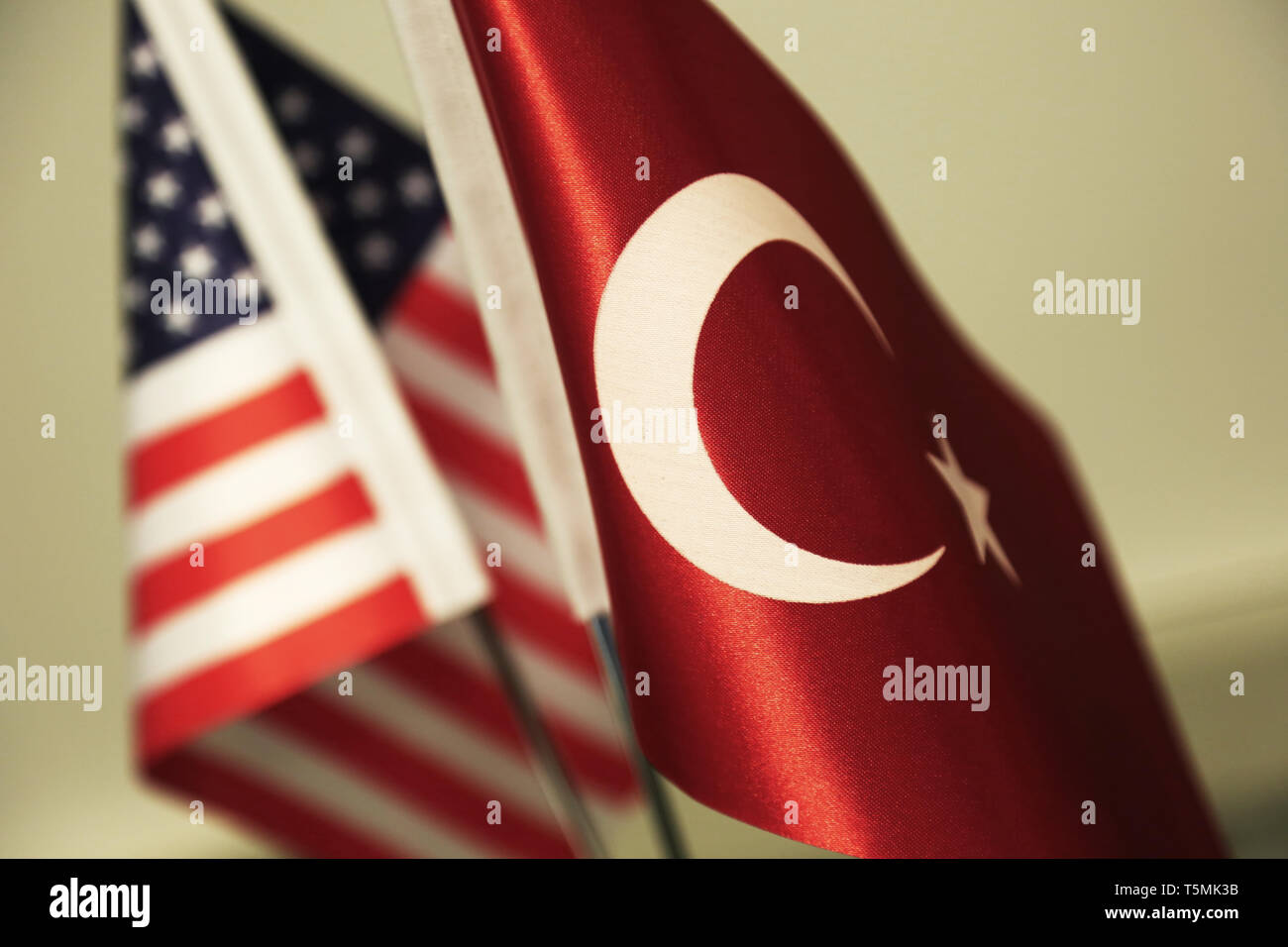 Turkish and american flag hi-res stock photography and images - Alamy