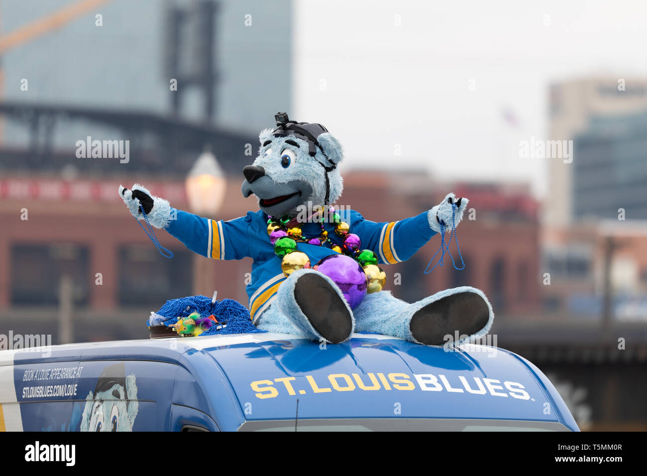 St louis blues hockey mascot louie hi-res stock photography and images ...