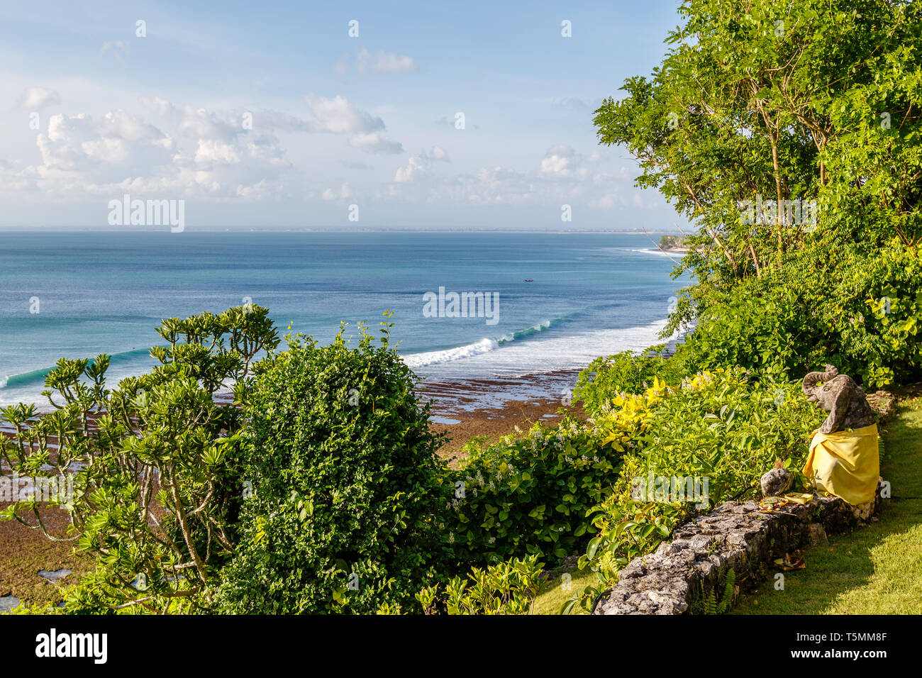 From cliff edge hi-res stock photography and images - Alamy