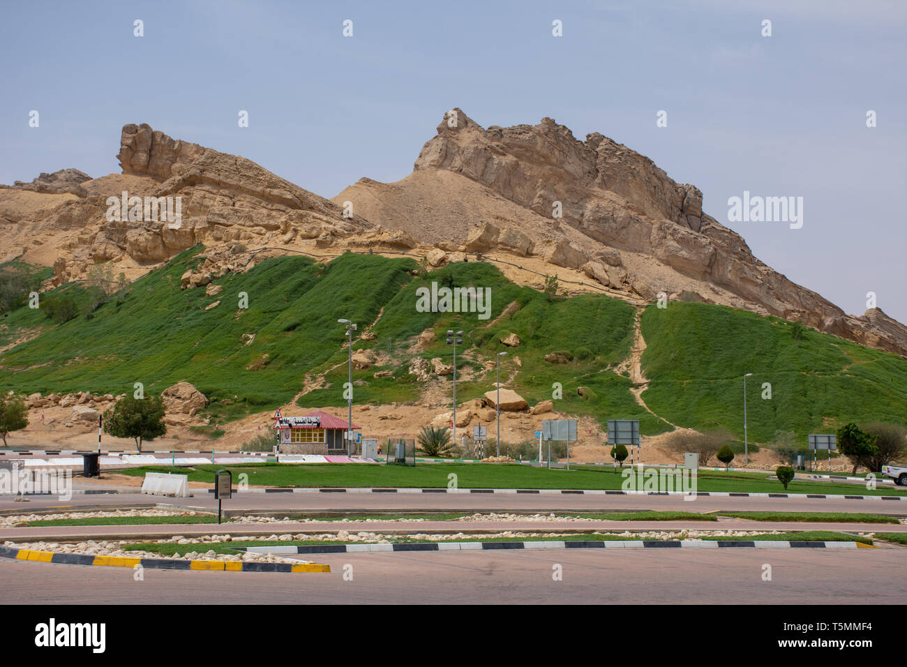 Park lake abu dhabi hi-res stock photography and images - Alamy