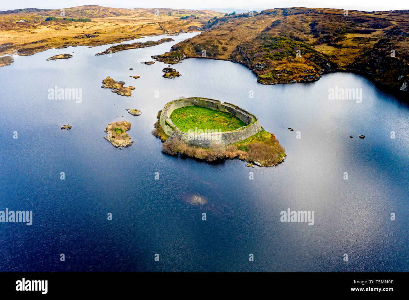 Ring fort ireland aerial hi-res stock photography and images - Alamy