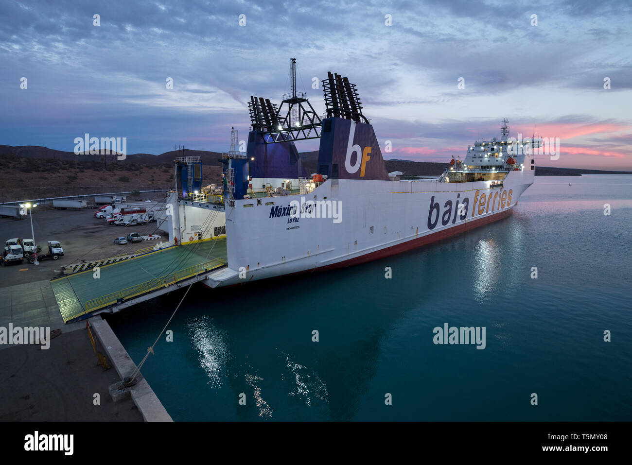 Freight trucks mexico hi-res stock photography and images - Alamy
