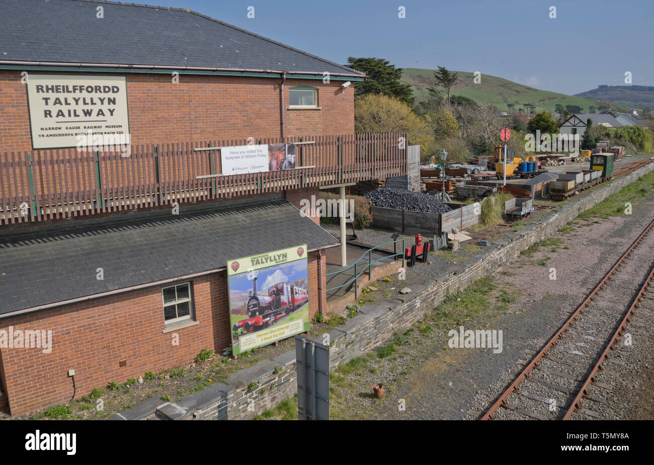 Talyllyn railway hi-res stock photography and images - Alamy