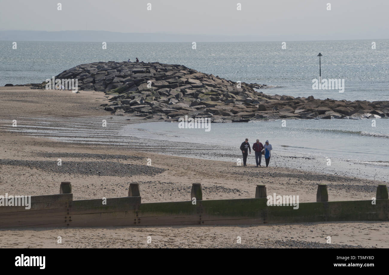 People walking on the beach in Tywyn,Gwynedd,Wales,UK Stock Photo - Alamy