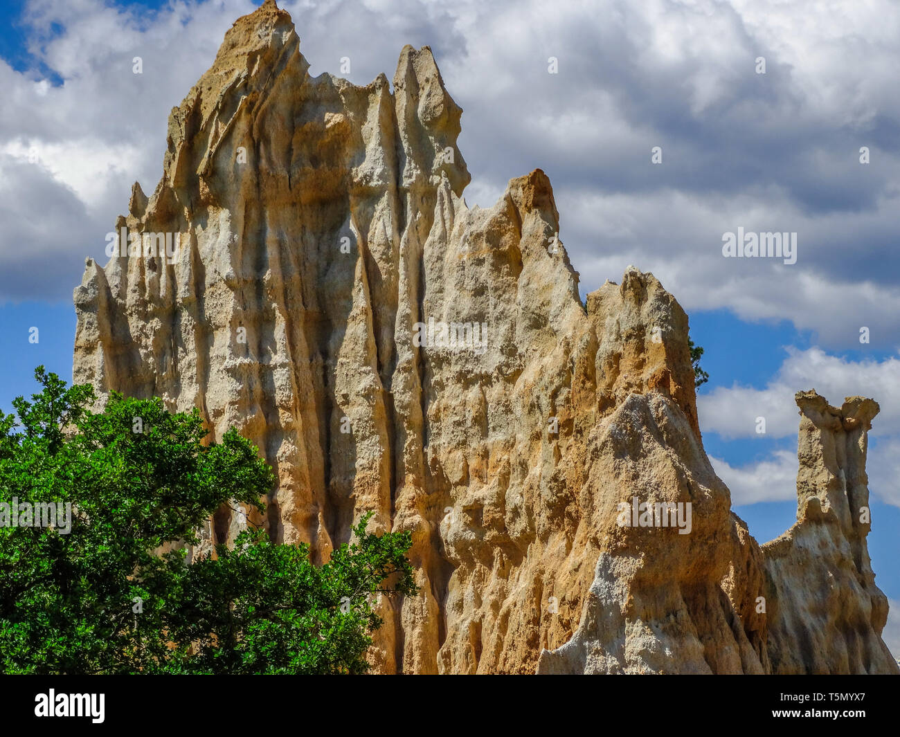 Geological limestone formations hi-res stock photography and images - Alamy