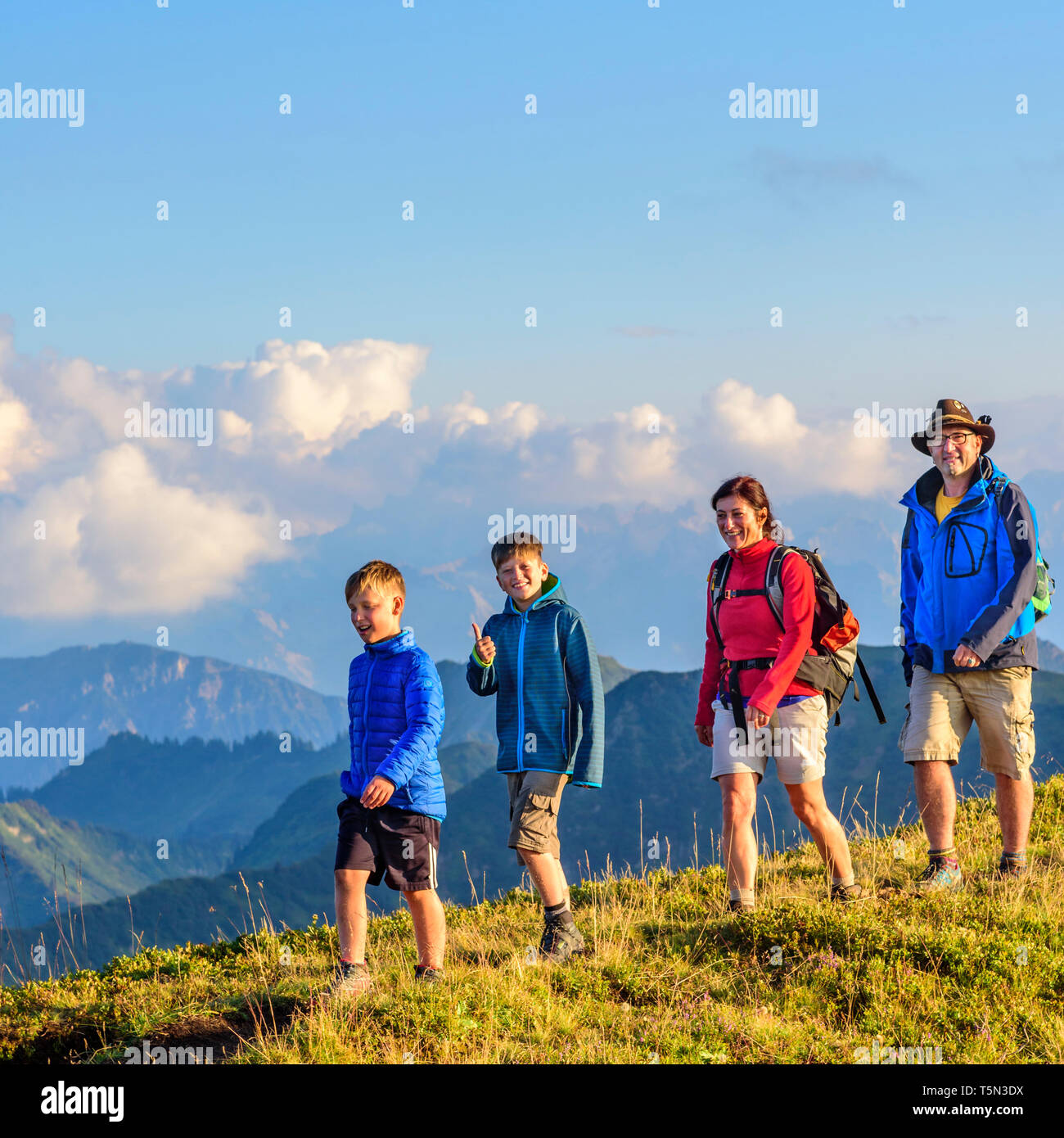 Family holidays hi-res stock photography and images - Alamy