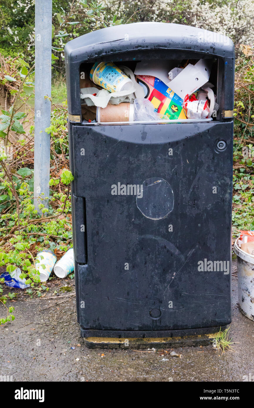 Black dirty bin hi-res stock photography and images - Alamy