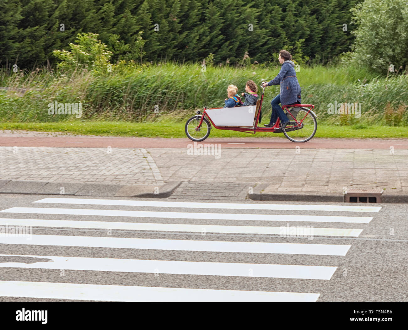 Cargo Bike Bakfiets High Resolution Stock Photography and Images - Alamy
