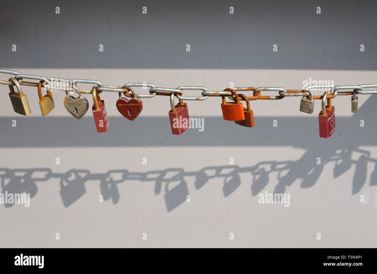 Love chain hi-res stock photography and images - Alamy