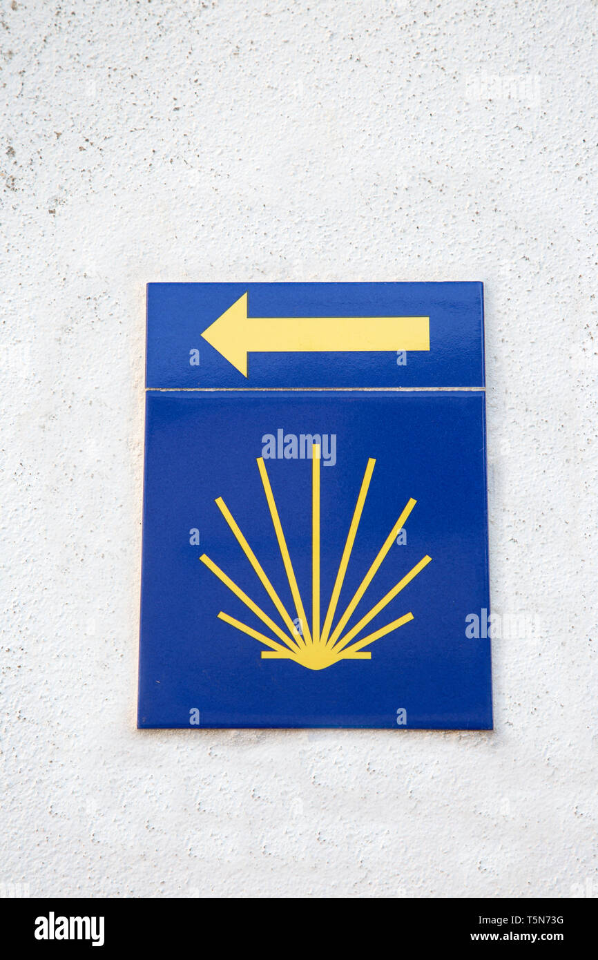 Camino santiago signage hi-res stock photography and images - Alamy