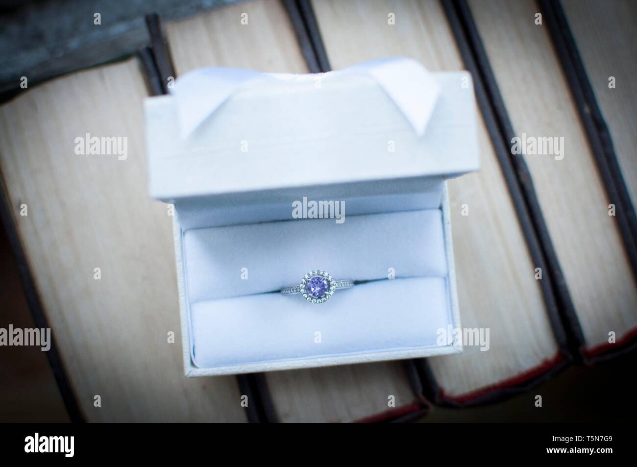 Gold ring top view hi-res stock photography and images - Alamy
