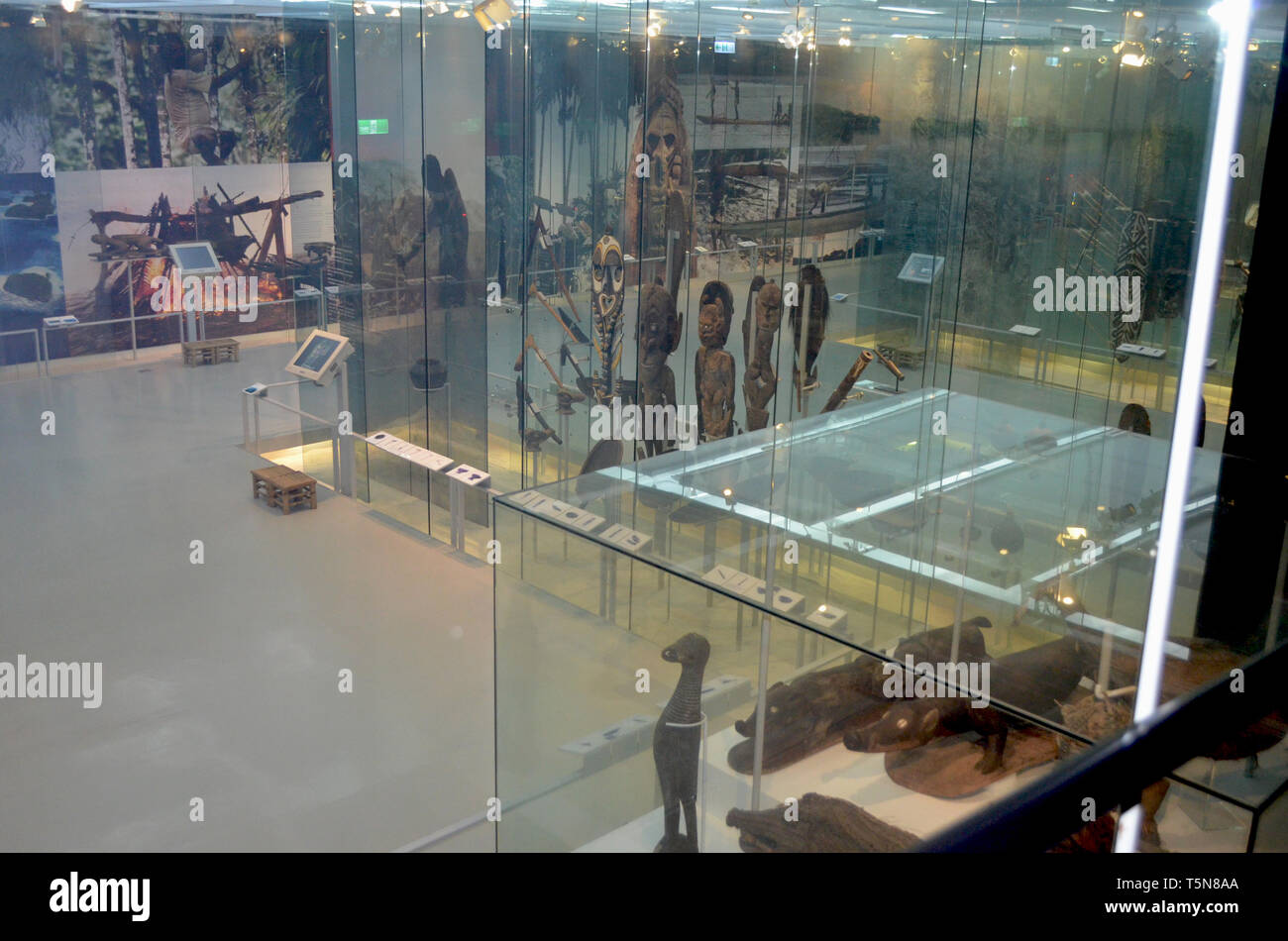 Displays at the National Museum of Natural Science, Taichung (Taiwan ...