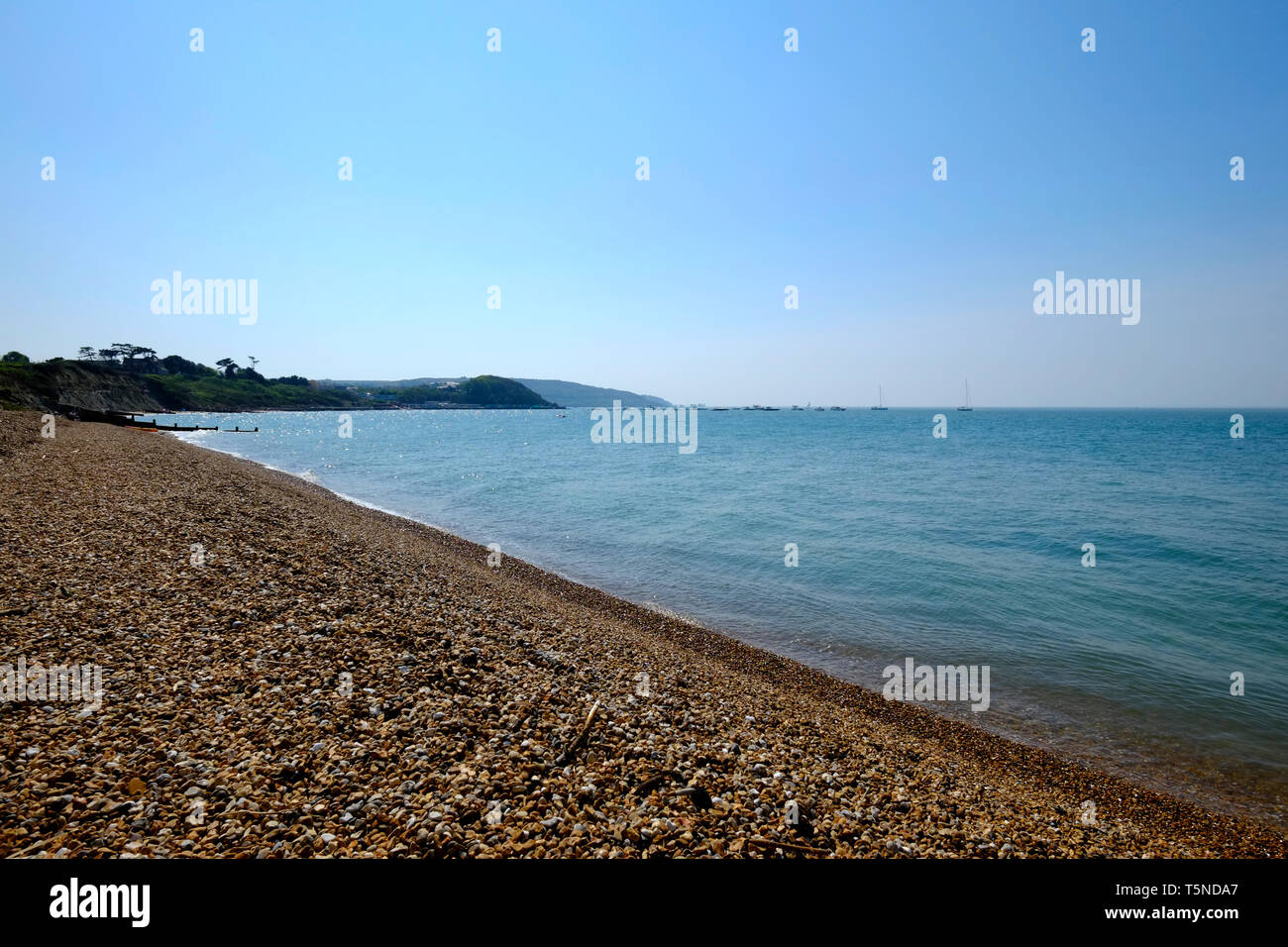 Colwell Bay looking towards the Needles, Isle of Wight, UK Stock Photo ...