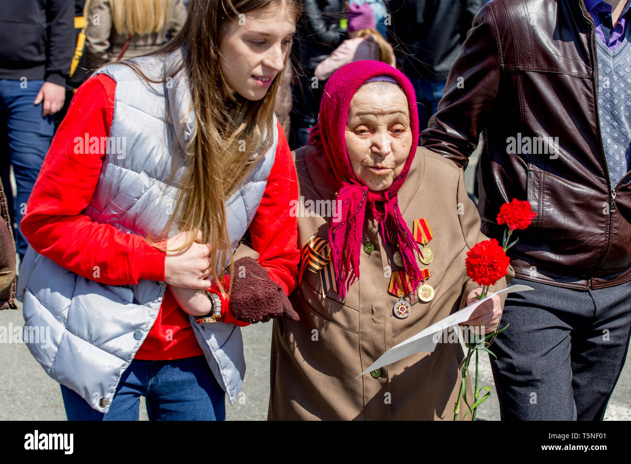 Russia, Vladivostok, 05/09/2018. Old woman, veteran and hero of Great ...