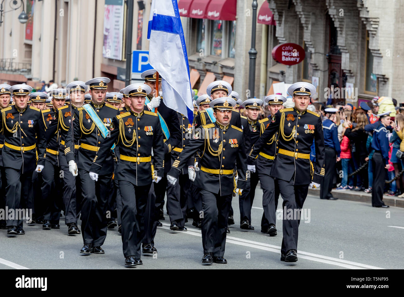 Russia, Vladivostok, 05/09/2018. Military sailors in dress uniform on ...