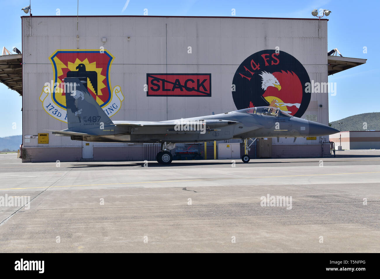 A U.S. Air Force F-15C Eagle from the 173rd Fighter Wing, Oregon Air ...