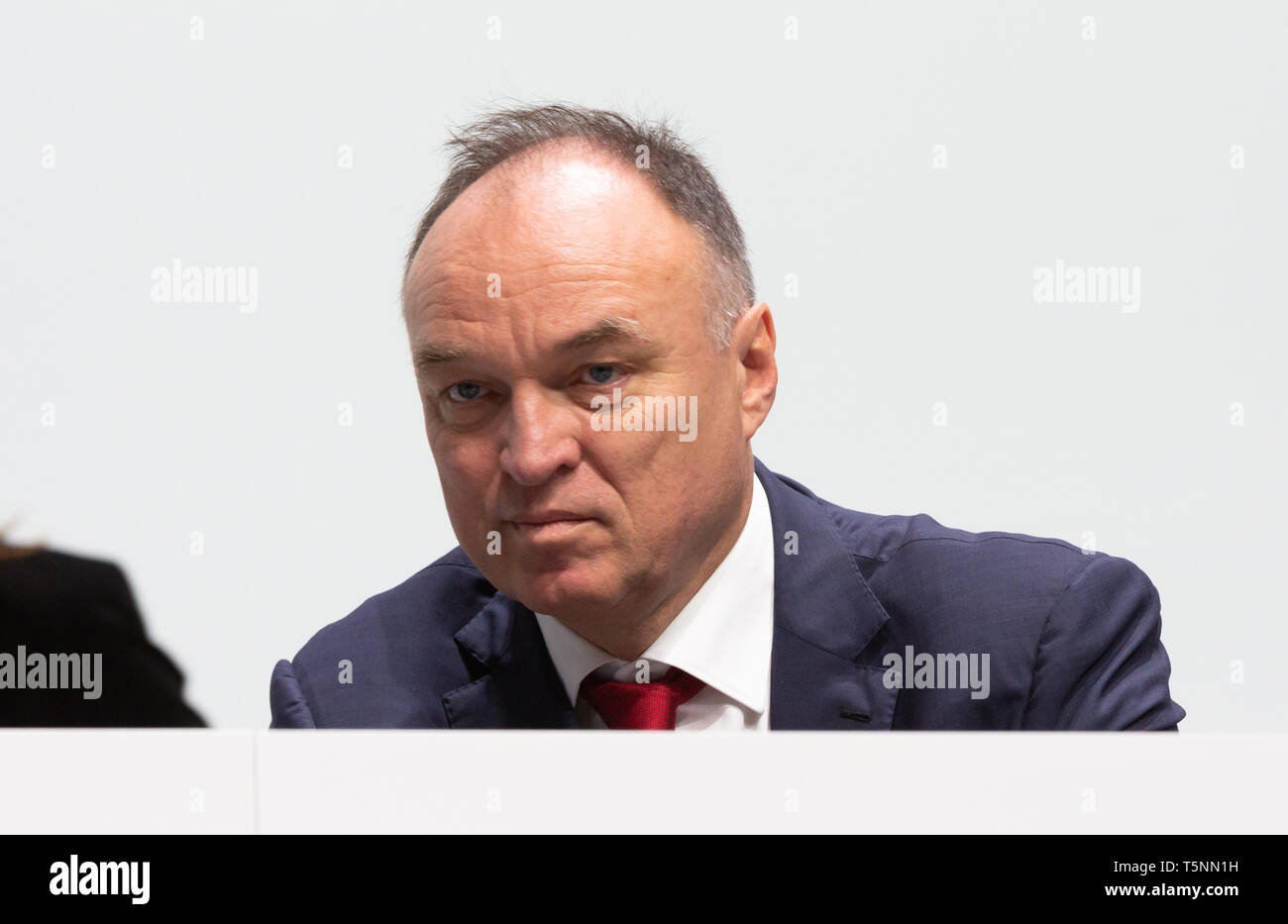 Leader chemistry hi-res stock photography and images - Alamy