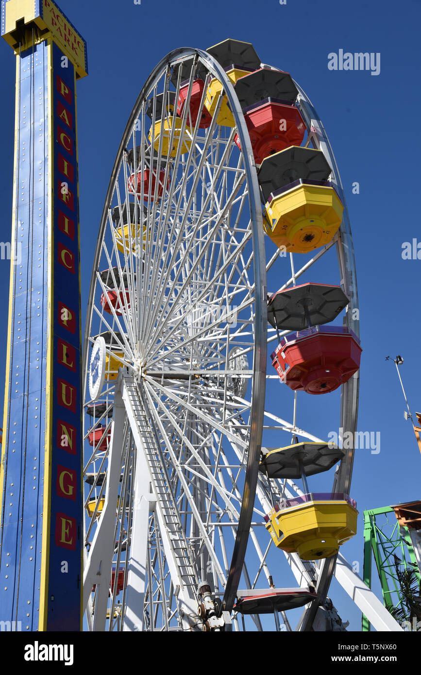 LOS ANGELES, CA/USA - APRIL 11, 2019: Ferris Wheel at Pacific Park on ...