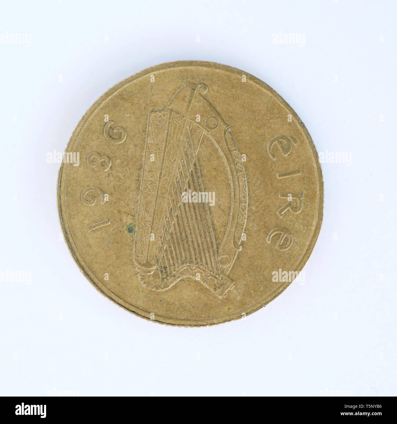 Irish 20 pence coin - 1986 Stock Photo - Alamy