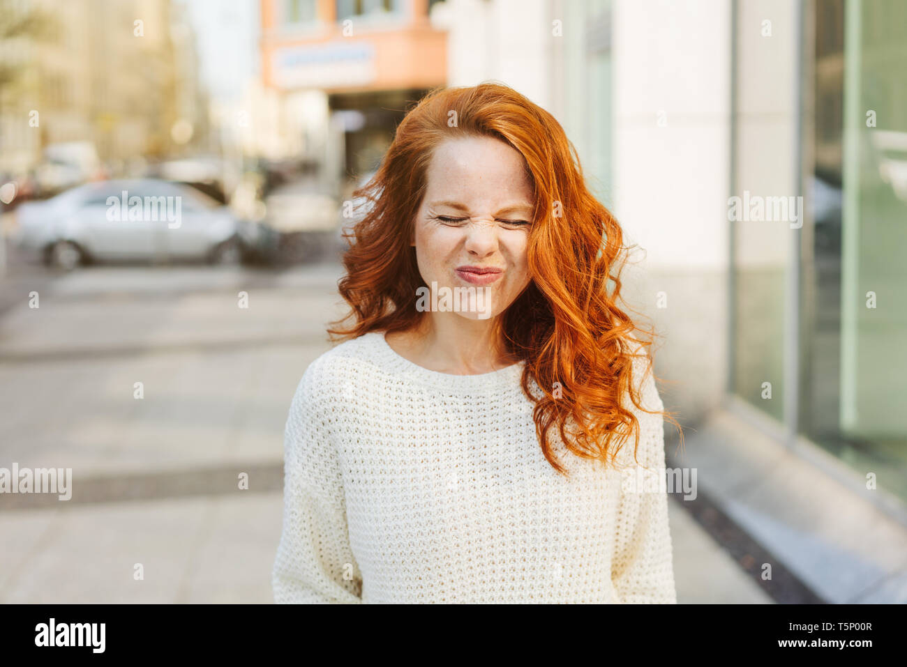 Screwing her face up hi-res stock photography and images - Alamy