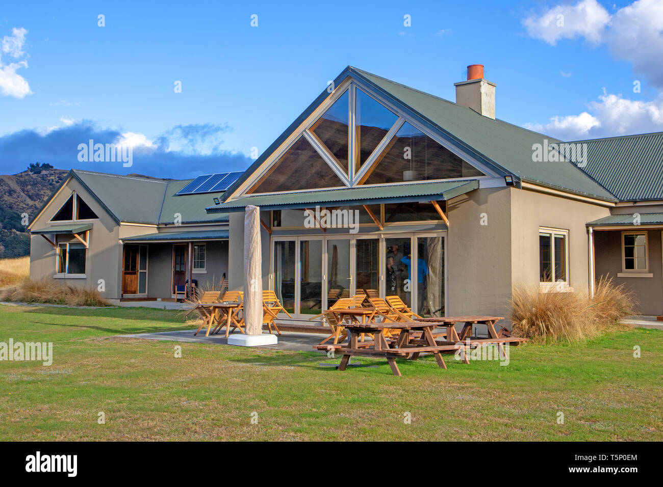 Moonlight lodge hi-res stock photography and images - Alamy