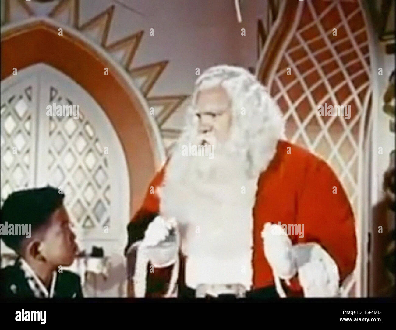 Santa reindeer 1950s hi-res stock photography and images - Alamy