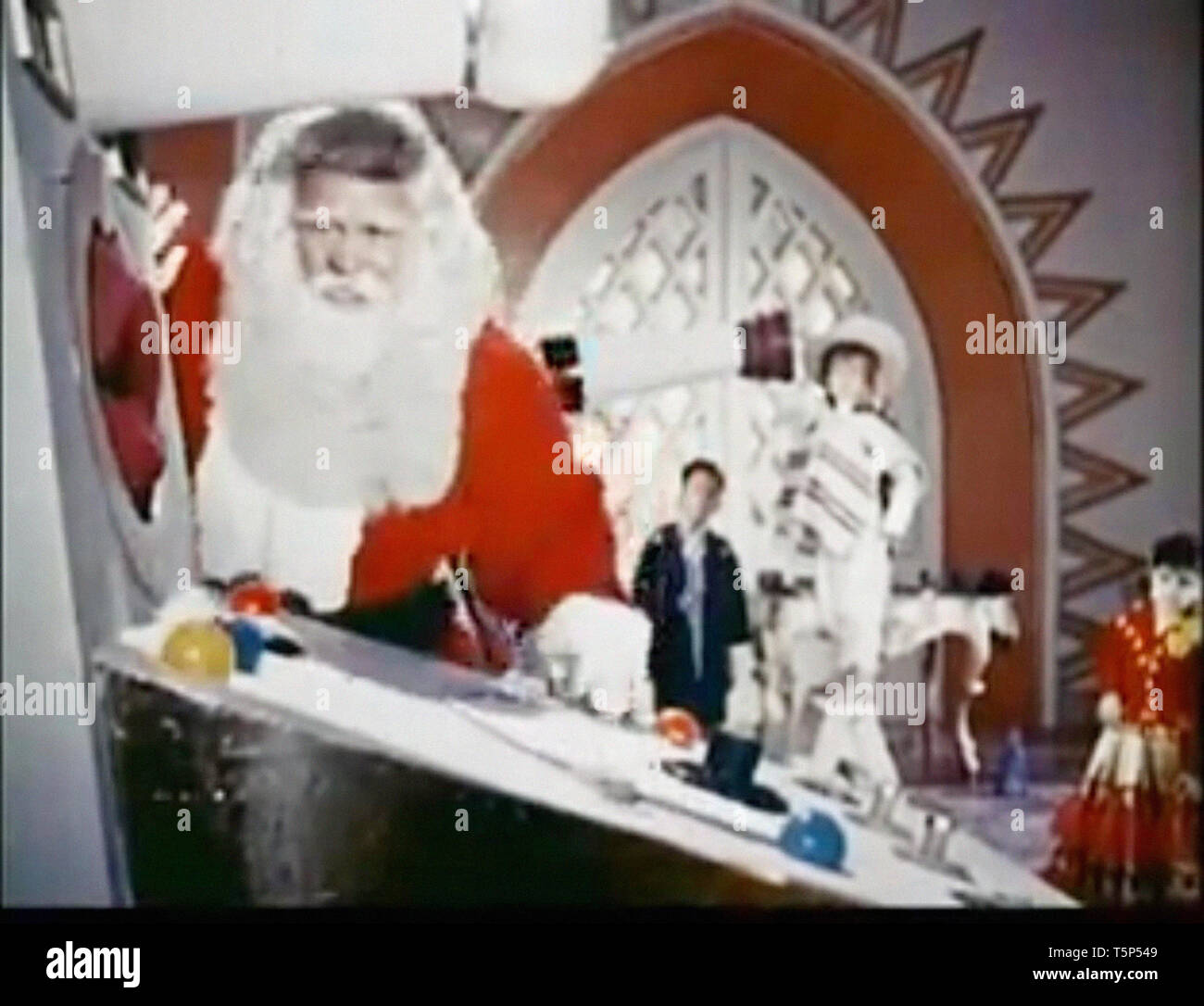 Santa reindeer 1950s hi-res stock photography and images - Alamy